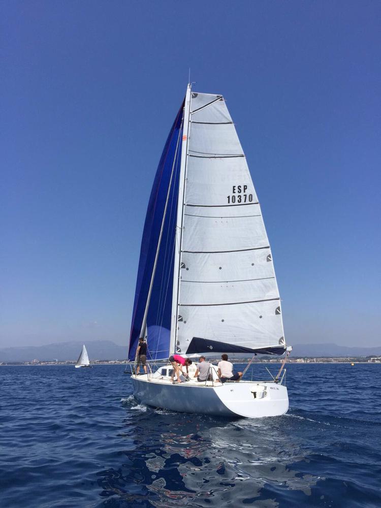 Used Square top mainsail ADVANCED SAILS